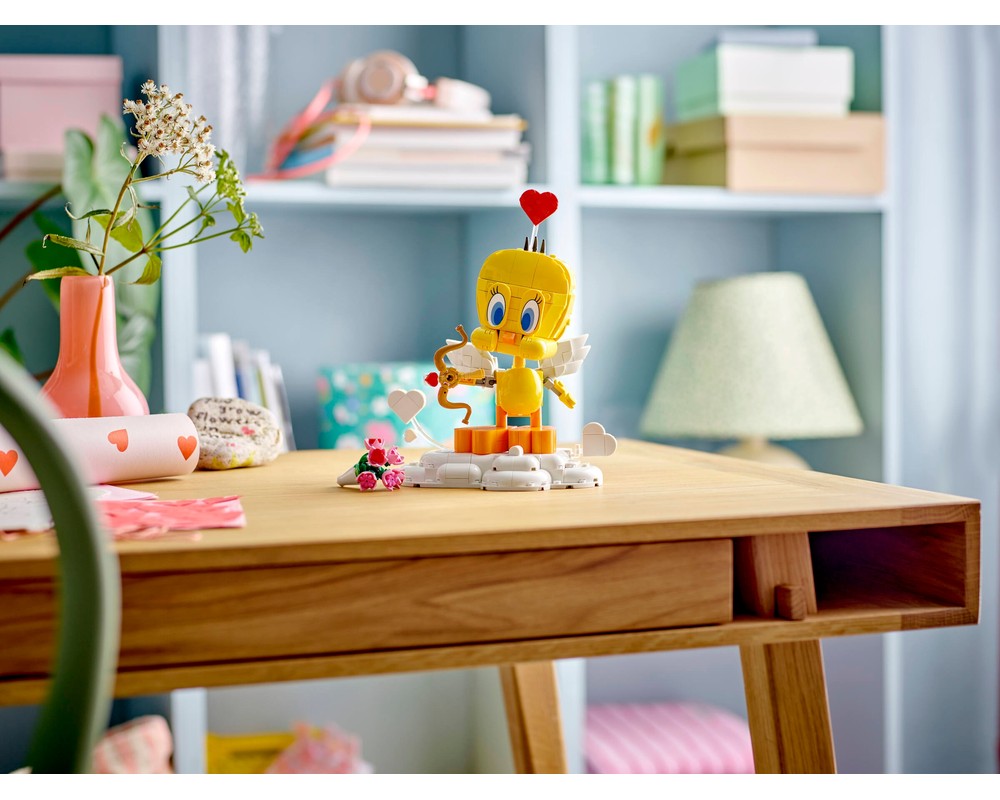 LEGO Set 40824-1 Sweetheart Tweety Bird (2025 Seasonal > Valentine ...