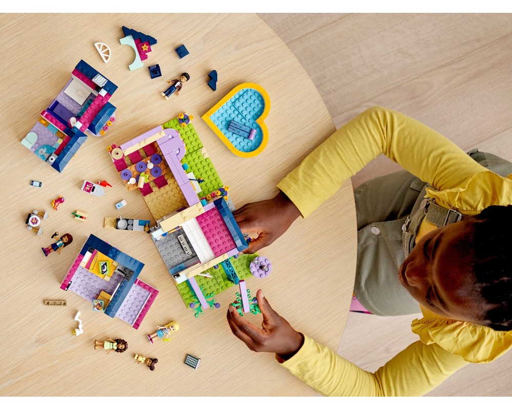 LEGO Set 41449-1 Andrea's Family House (2021 Friends) | Rebrickable ...