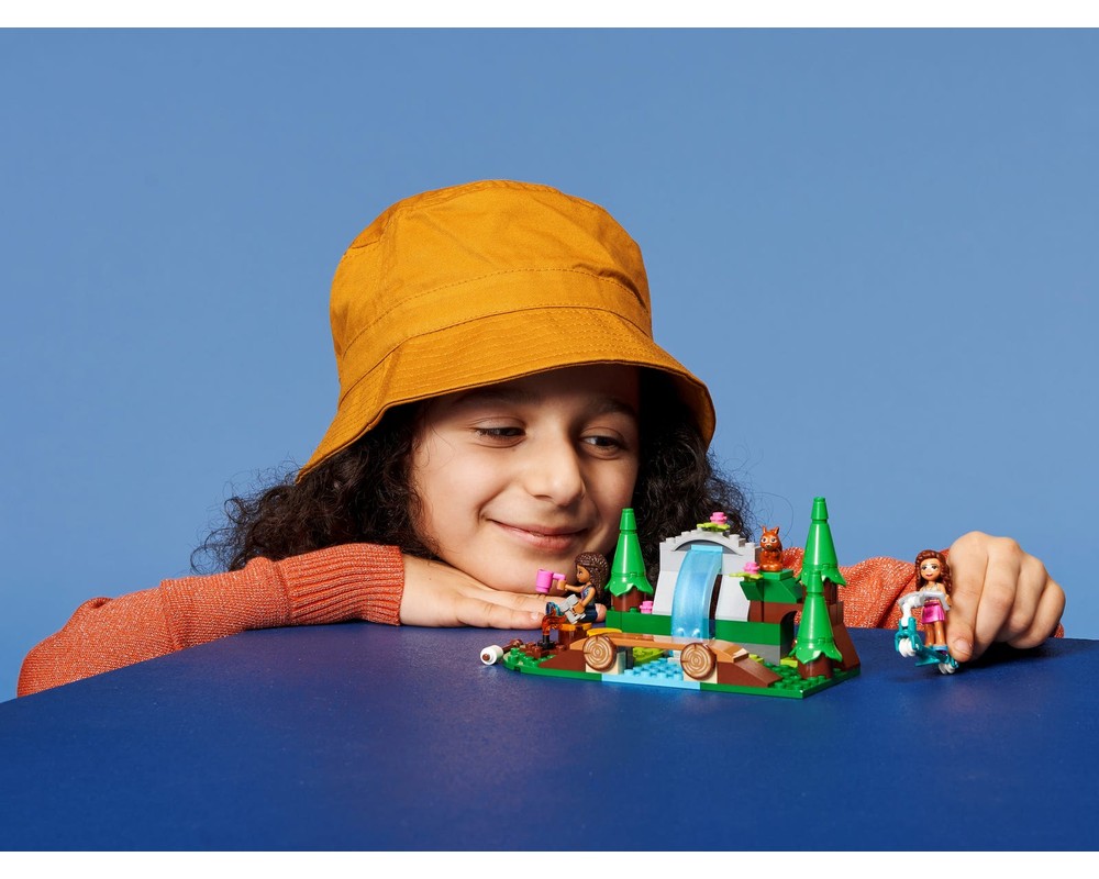 LEGO Set 41677-1 Forest Waterfall (2021 Friends) | Rebrickable - Build ...