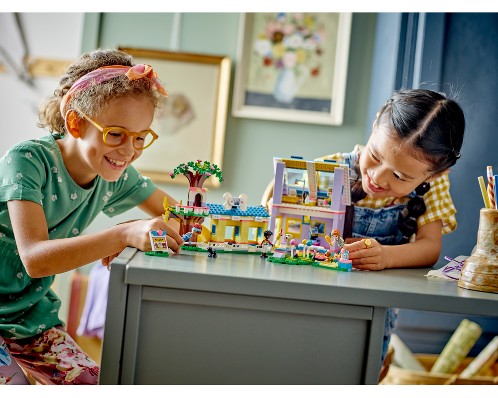 LEGO Set 41727-1 Dog Rescue Center (2023 Friends) | Rebrickable - Build ...