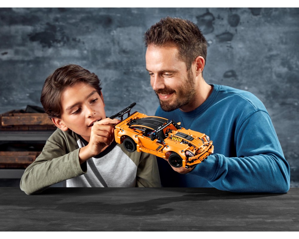 LEGO Set 42093-1 Chevrolet Corvette ZR1 (2019 Technic) | Rebrickable ...