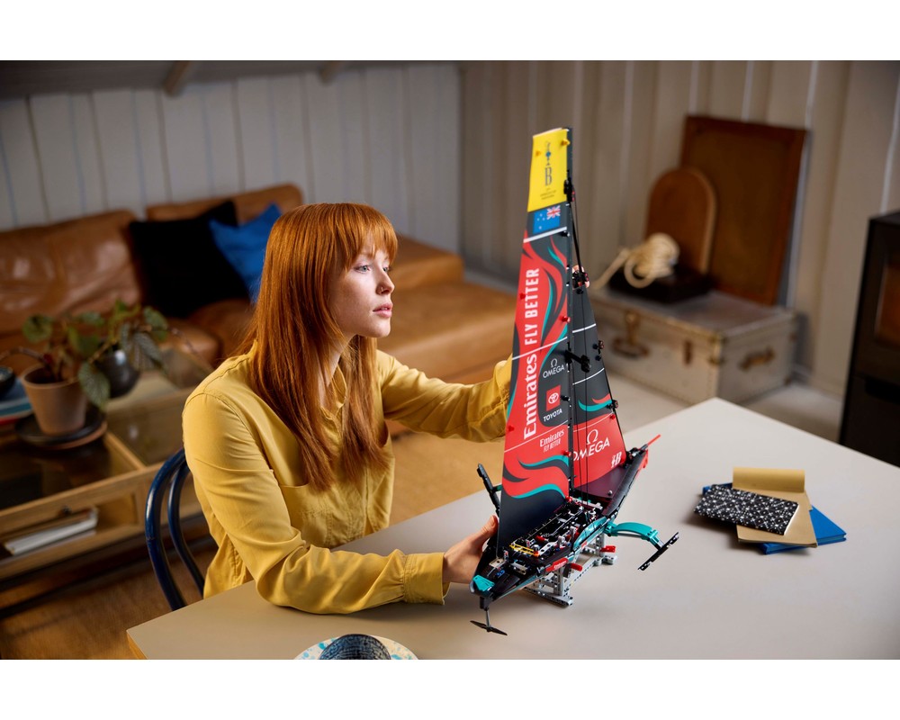 LEGO Set 42174-1 Emirates Team New Zealand AC75 Yacht (2024 Technic ...