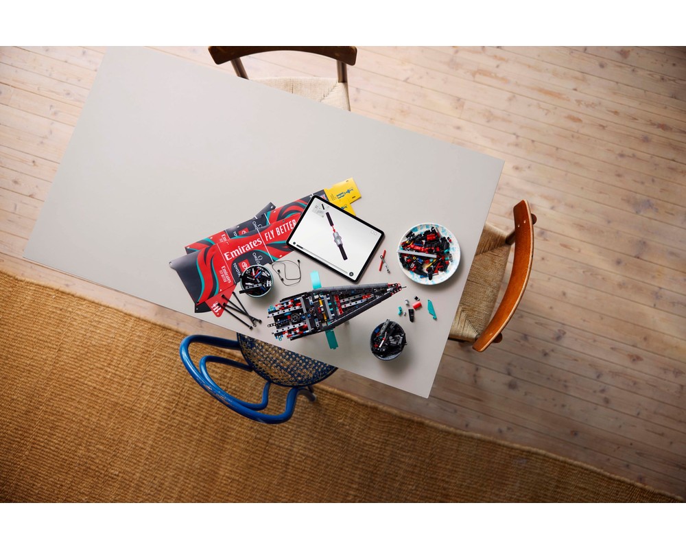 LEGO Set 42174-1 Emirates Team New Zealand AC75 Yacht (2024 Technic ...