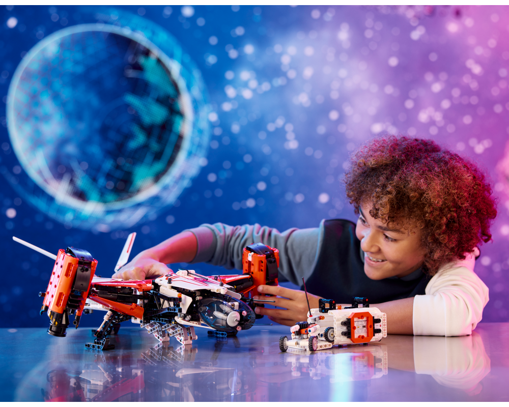 LEGO Set 42181-1 VTOL Heavy Cargo Spaceship LT81 (2024 Technic ...