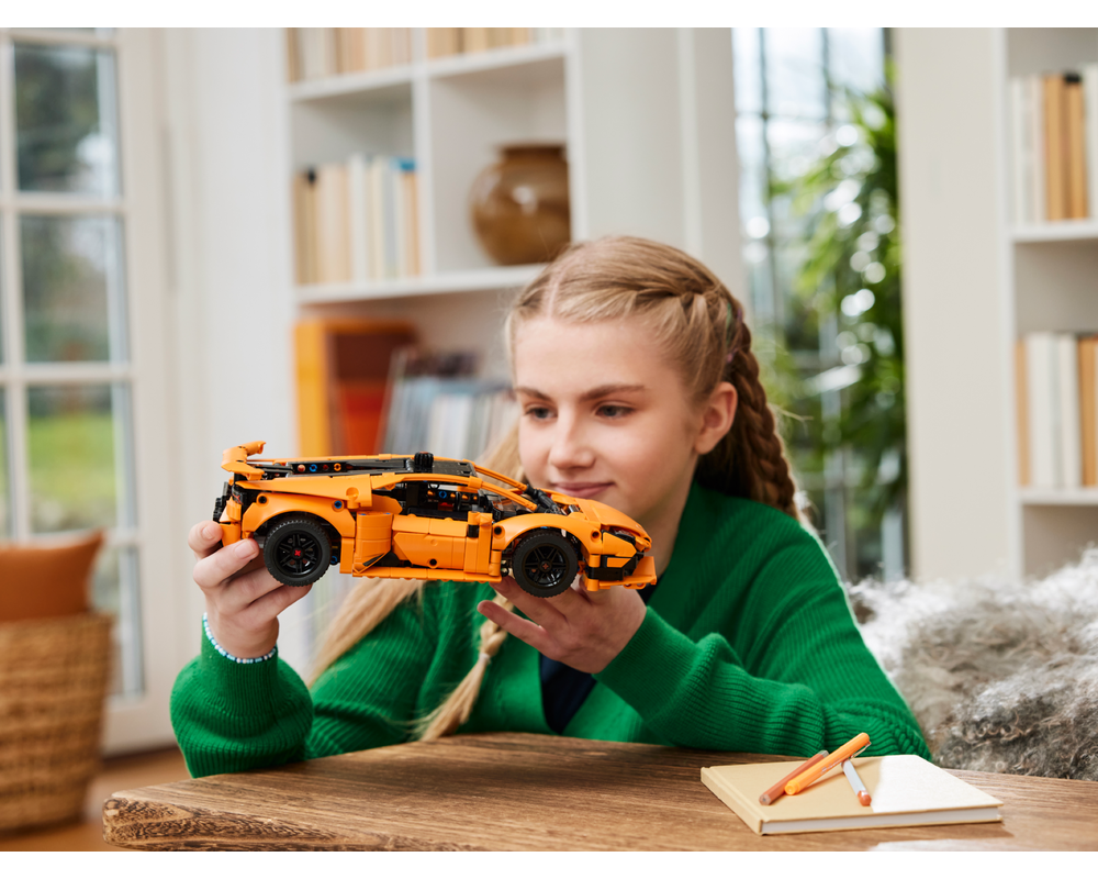 LEGO Set 42196-1 Lamborghini Huracán Tecnica Orange (2024 Technic ...