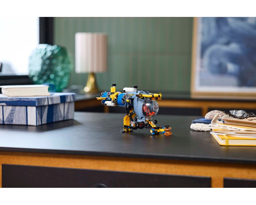 LEGO Set 42201-1 Deep-Sea Research Submarine (2025 Technic ...
