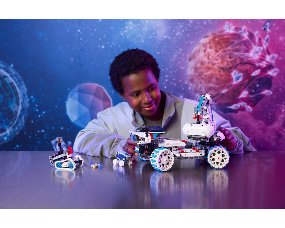 LEGO Set 42211-1 Lunar Outpost Moon Rover Space Vehicle (2025 Technic ...
