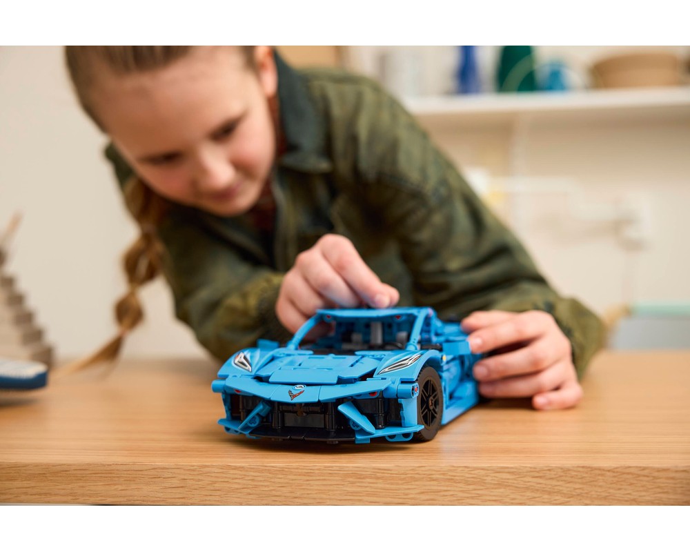 LEGO Set 42217-1 Chevrolet Corvette Stingray Blue (2025 Technic ...