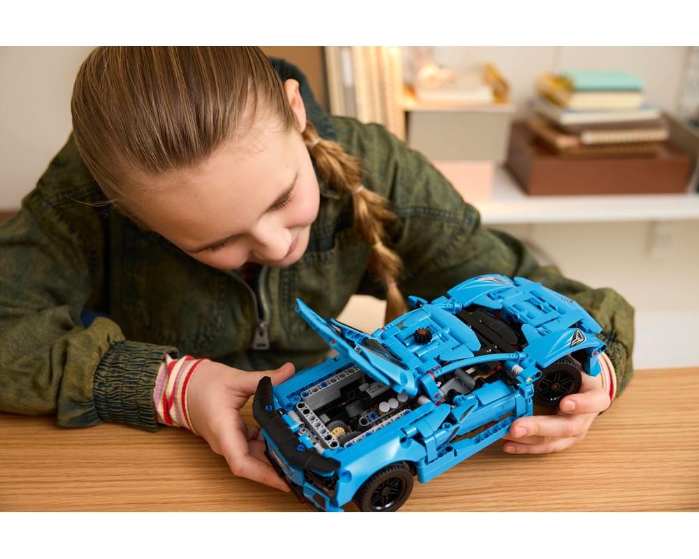 LEGO Set 42217-1 Chevrolet Corvette Stingray Blue (2025 Technic ...