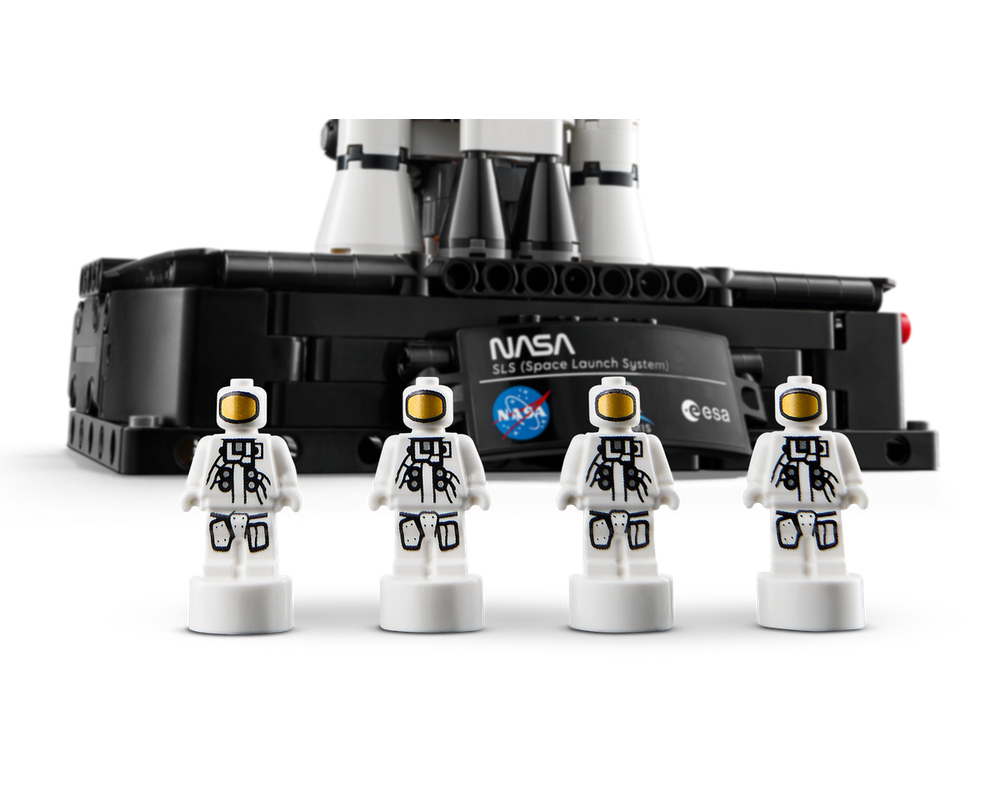 LEGO Set 42221-1 NASA Artemis Space Launch System Rocket (2026 Technic ...