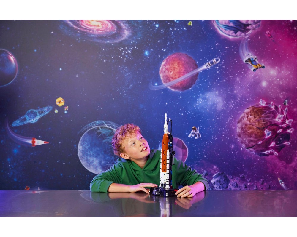 LEGO Set 42221-1 NASA Artemis Space Launch System Rocket (2026 Technic ...