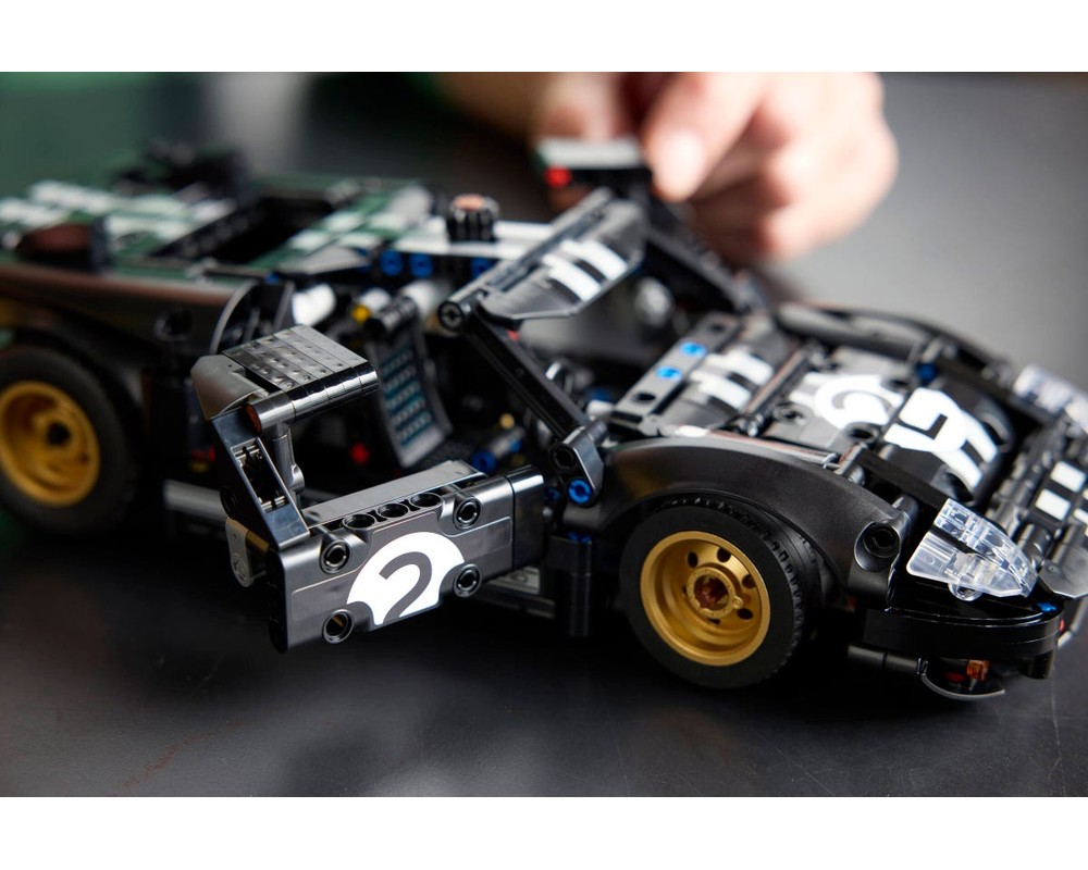 LEGO Set 42223-1 1966 Ford GT40 MKII Race Car (2026 Technic ...
