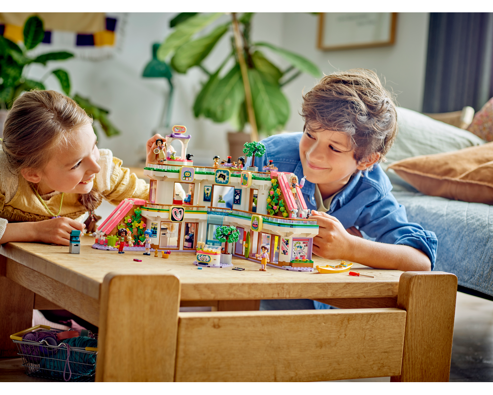 LEGO Set 42604-1 Heartlake City Shopping Mall (2024 Friends ...
