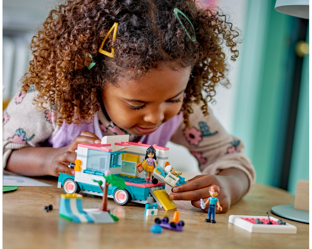 LEGO Set 42613-1 Heartlake City Hospital Ambulance (2024 Friends ...