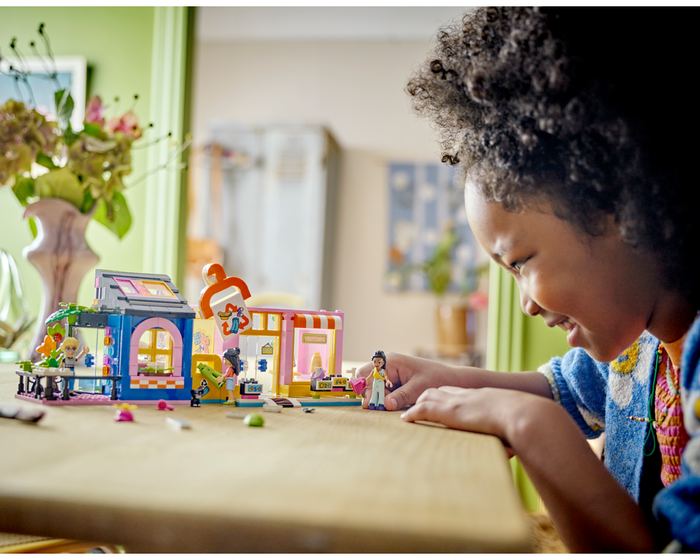 LEGO Set 42614-1 Vintage Fashion Store (2024 Friends) | Rebrickable ...