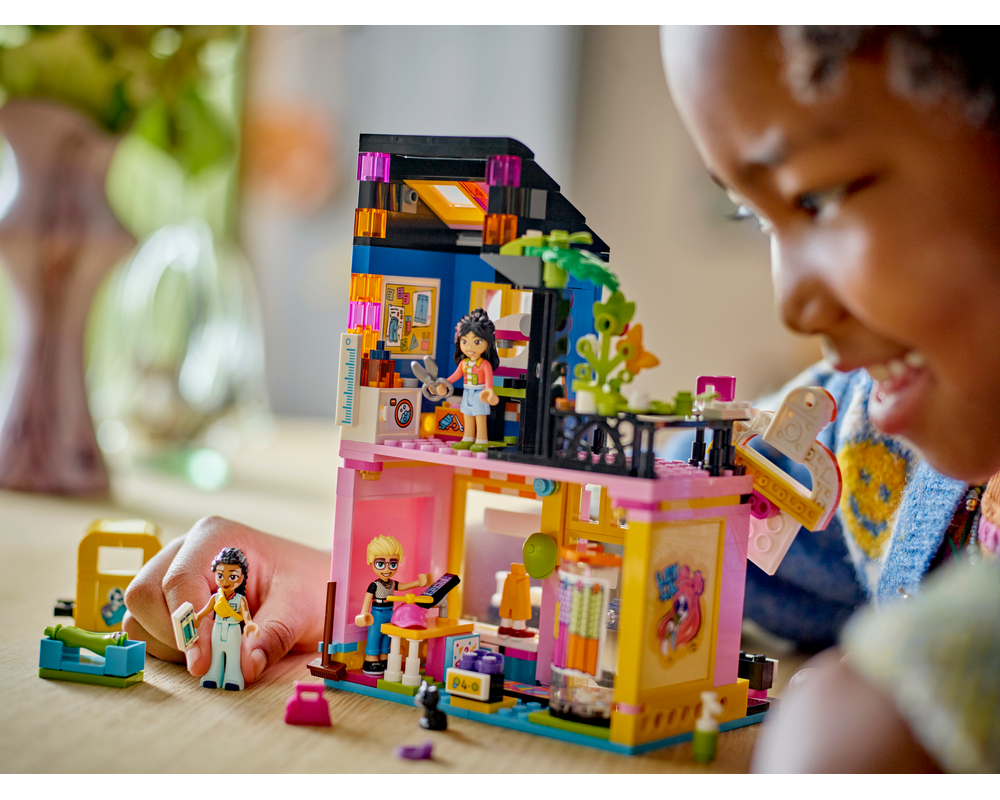 LEGO Set 42614-1 Vintage Fashion Store (2024 Friends) | Rebrickable ...