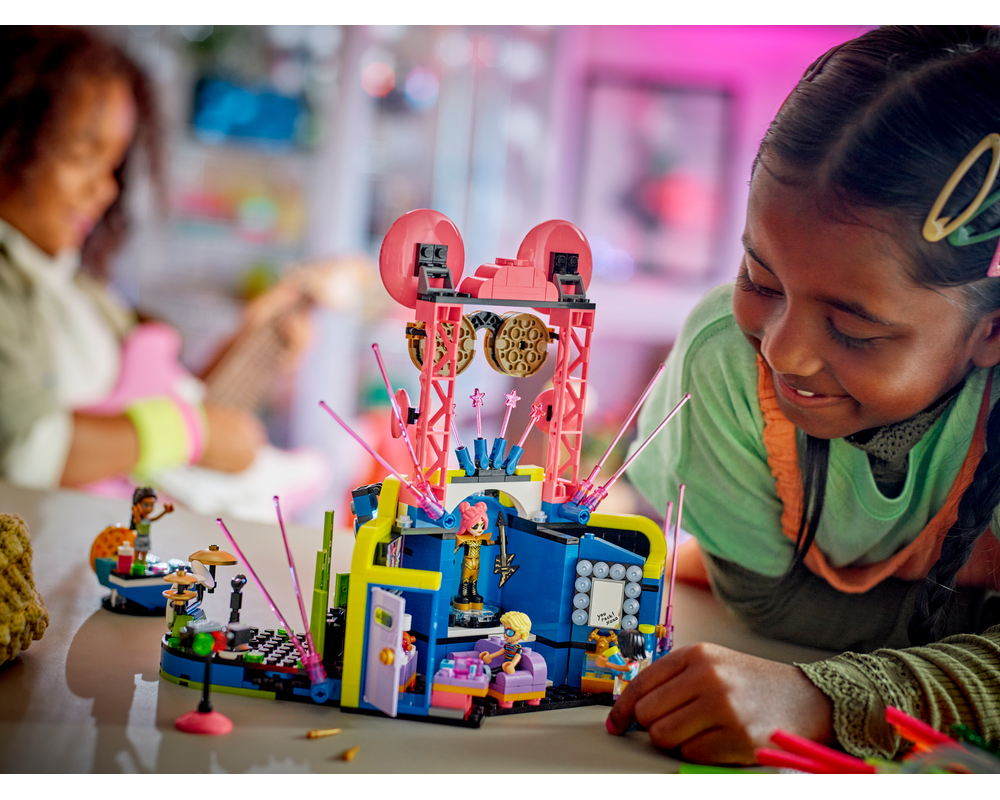 LEGO Set 42616-1 Heartlake City Music Talent Show (2024 Friends ...