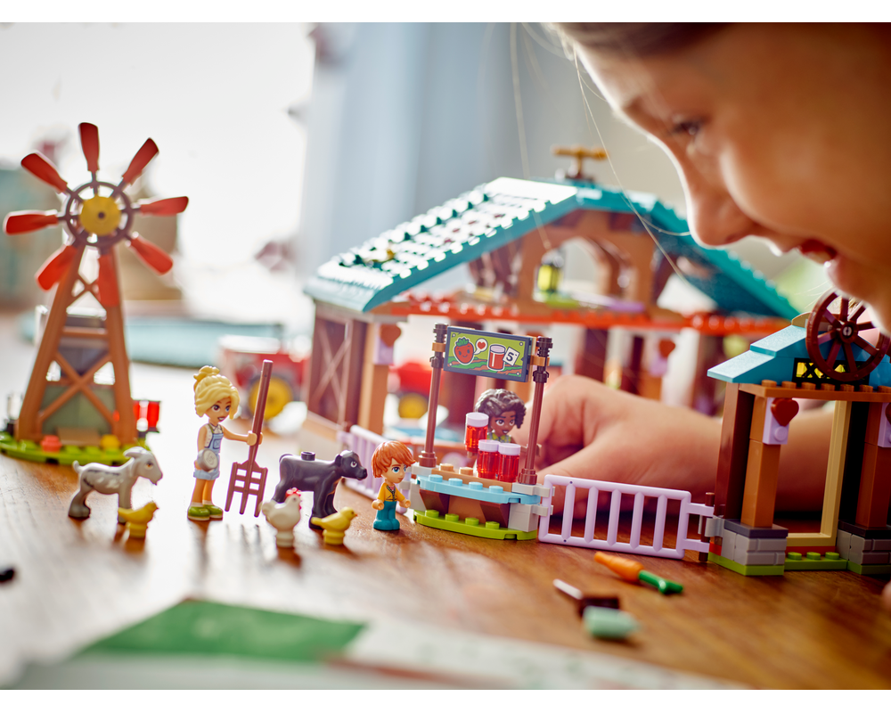 LEGO Set 42617-1 Farm Animal Sanctuary (2024 Friends) | Rebrickable ...