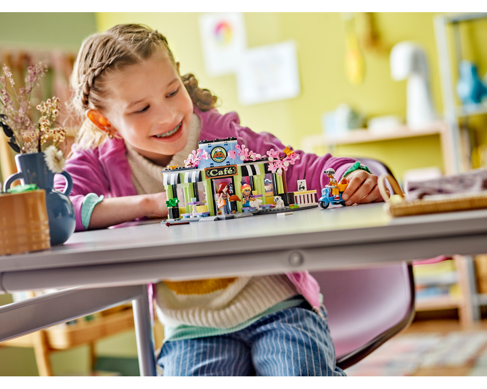 LEGO Set 42618-1 Heartlake City Café (2024 Friends) | Rebrickable ...