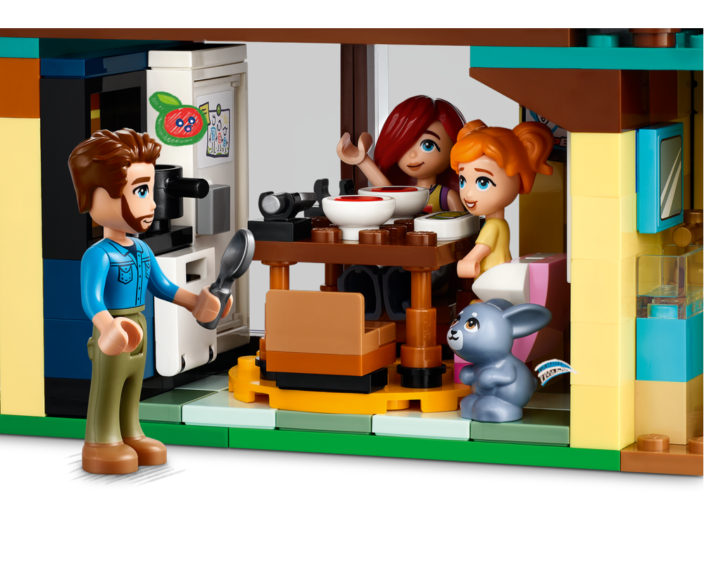 LEGO Set 42620-1 Olly's and Paisley's Family Homes (2024 Friends ...