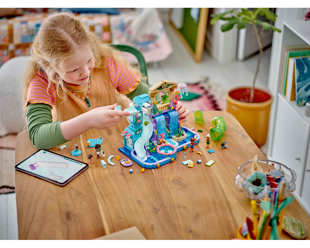 LEGO Set 42630-1 Heartlake City Water Park (2024 Friends) | Rebrickable ...