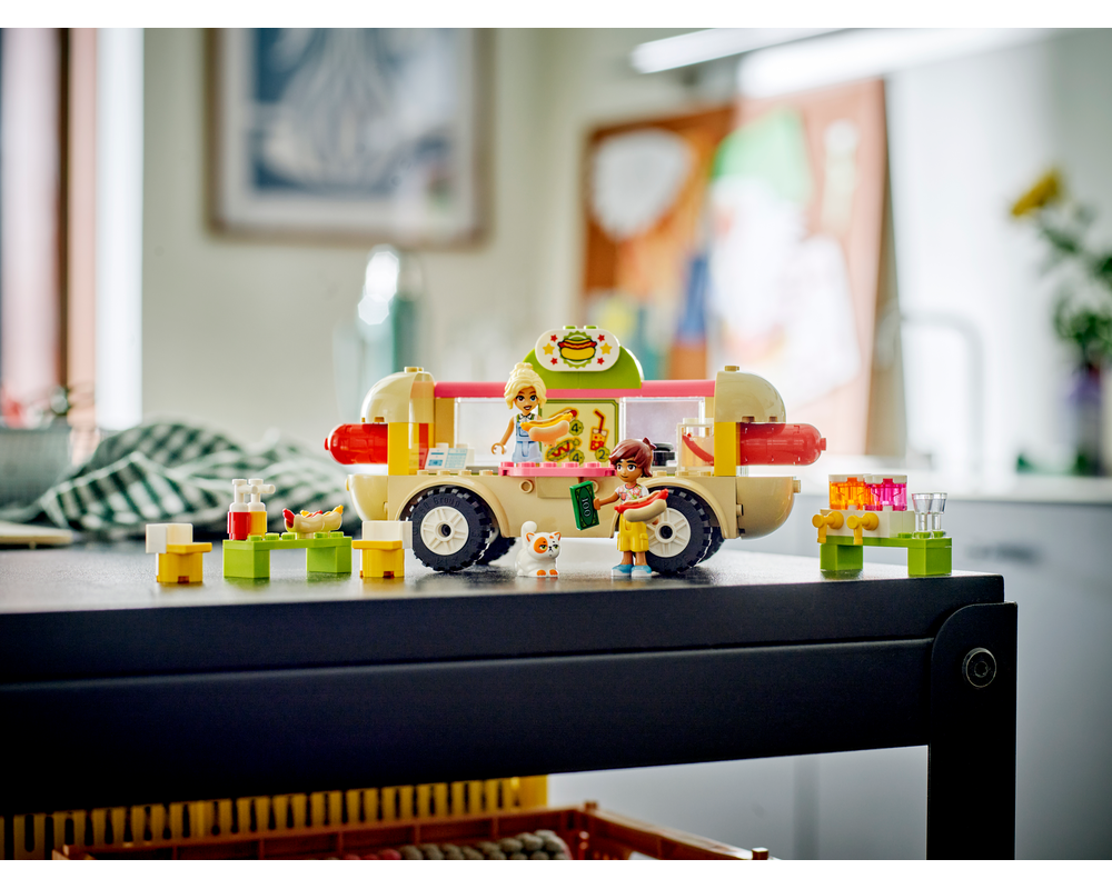 LEGO Set 42633-1 Hot Dog Food Truck (2024 Friends) | Rebrickable ...