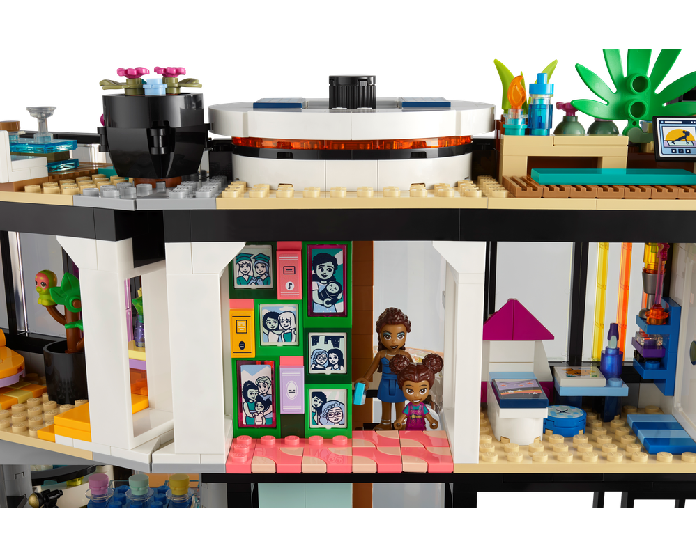 LEGO Set 42639-1 Andrea's Modern Mansion (2024 Friends) | Rebrickable ...