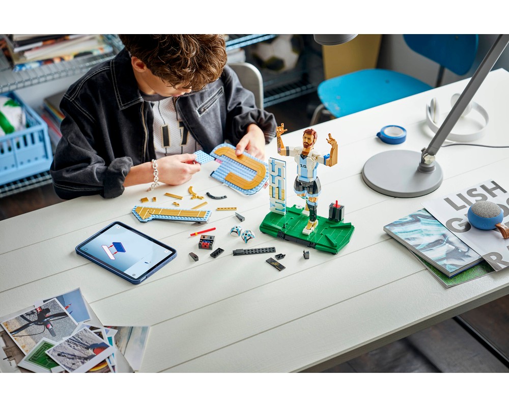 LEGO Set 43015-1 Lionel Messi – Football Legend (2026 Editions ...