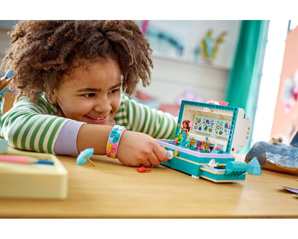 LEGO Set 43229-1 Ariel's Treasure Chest (2023 Disney) | Rebrickable ...