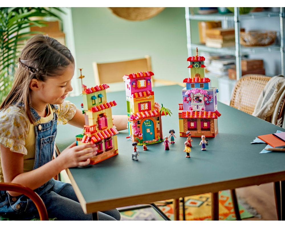 LEGO Set 43245-1 The Magical Madrigal House (2024 Disney) | Rebrickable ...