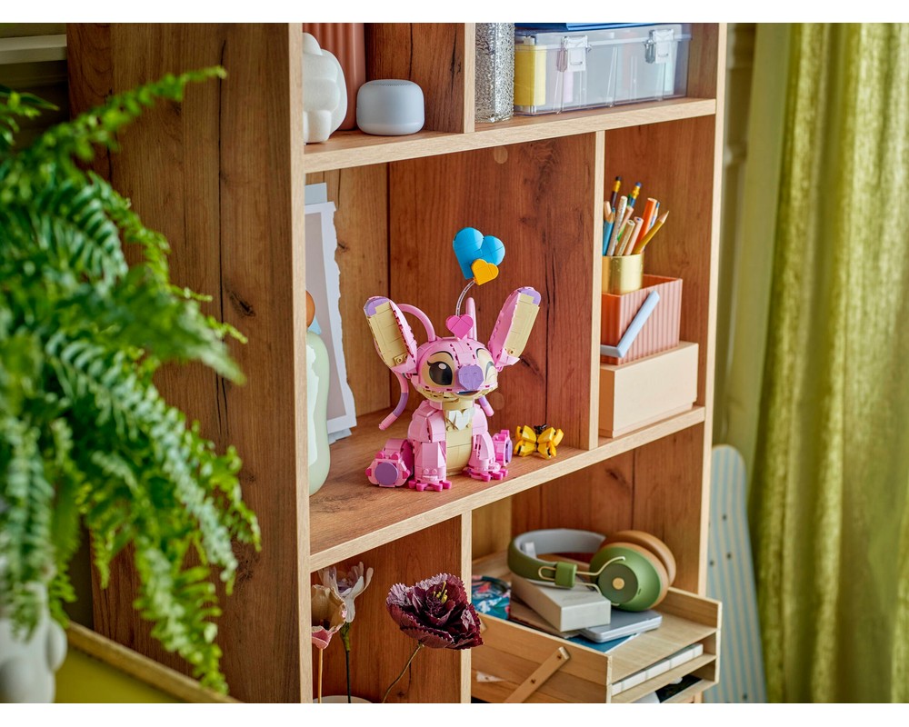 LEGO Set 43257-1 Angel (2025 Disney) | Rebrickable - Build with LEGO