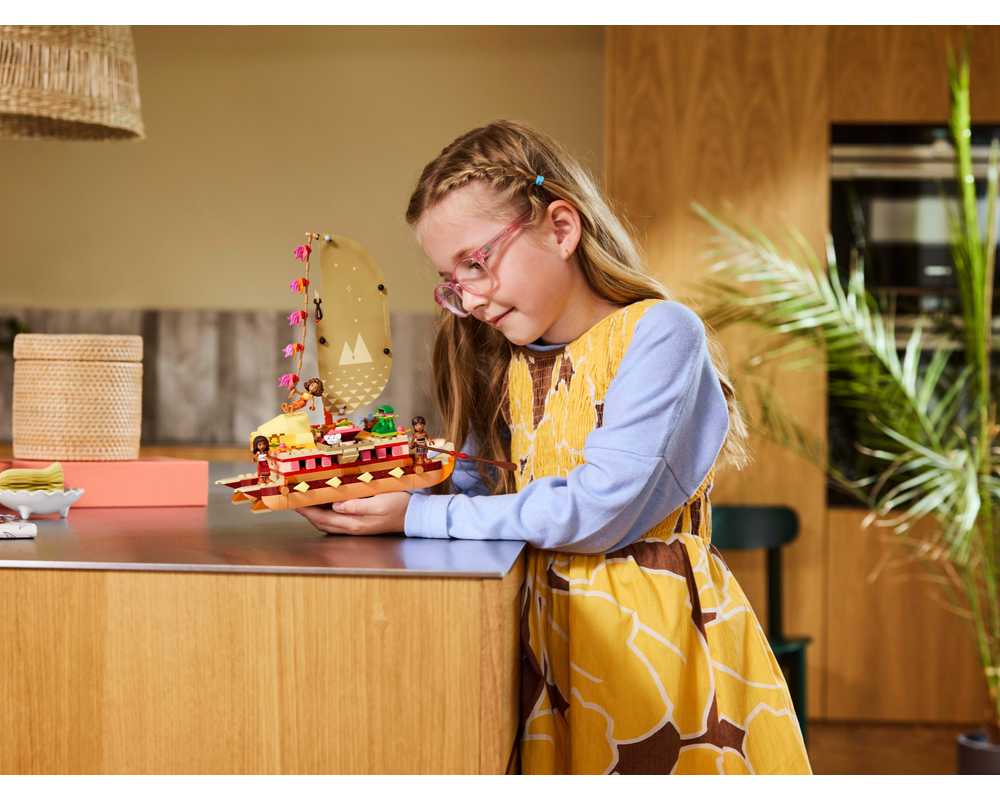 LEGO Set 43270-1 Moana's Adventure Canoe (2025 Disney) | Rebrickable ...