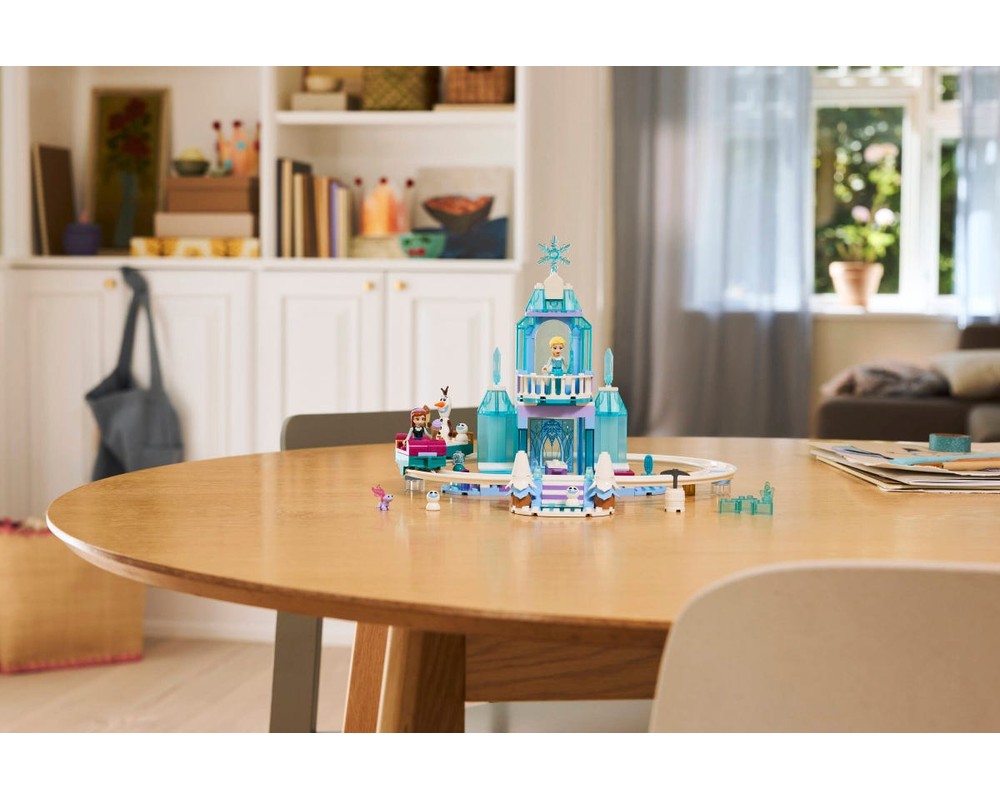 LEGO Set 43281-1 Elsa's Ice Castle & Snow Ride Adventure (2026 Disney ...