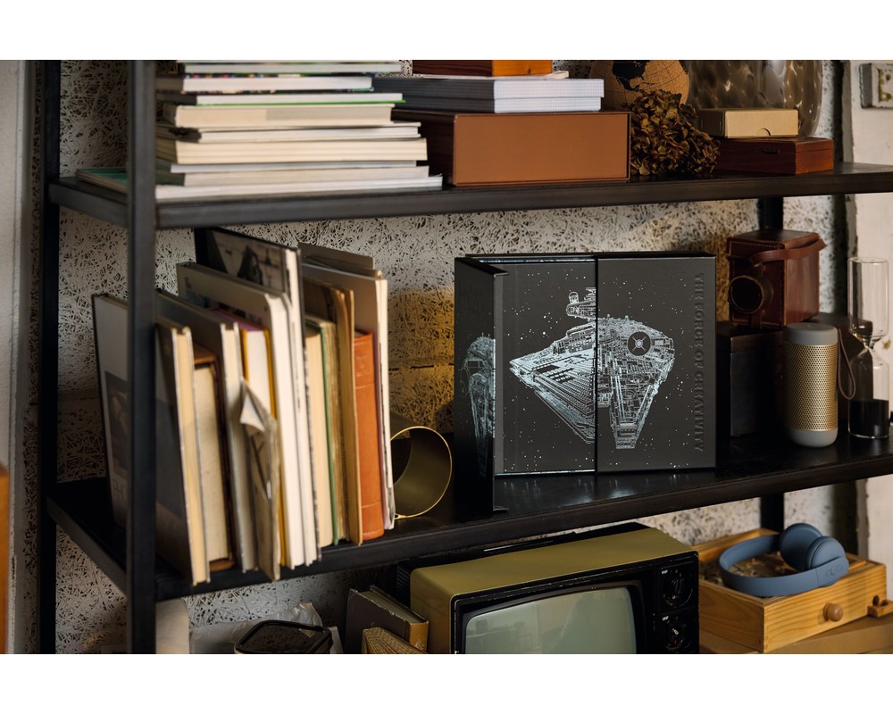 LEGO Set 5008878-1 LEGO Star Wars: The Force of Creativity (2024 Books ...