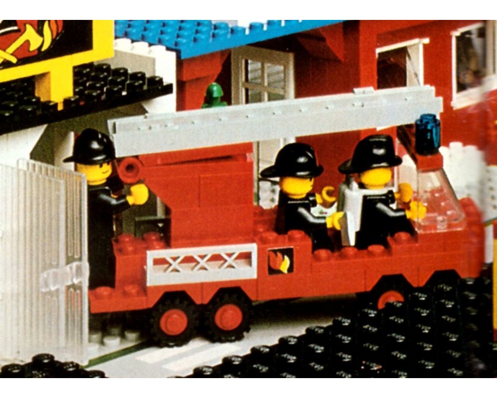 LEGO Set 6000-1-c15 Fire truck (1980 Books > Ideas Books) | Rebrickable ...