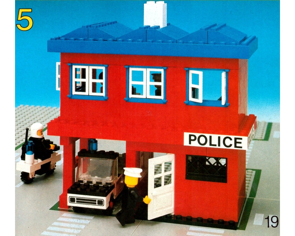 LEGO Set 6000-1-c29 Police Station (1980 Books > Ideas Books ...