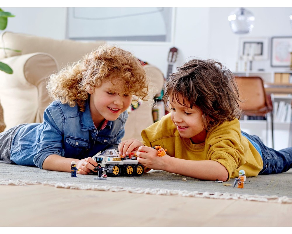LEGO Set 60225-1 Rover Testing Drive (2019 City > Mars Exploration ...