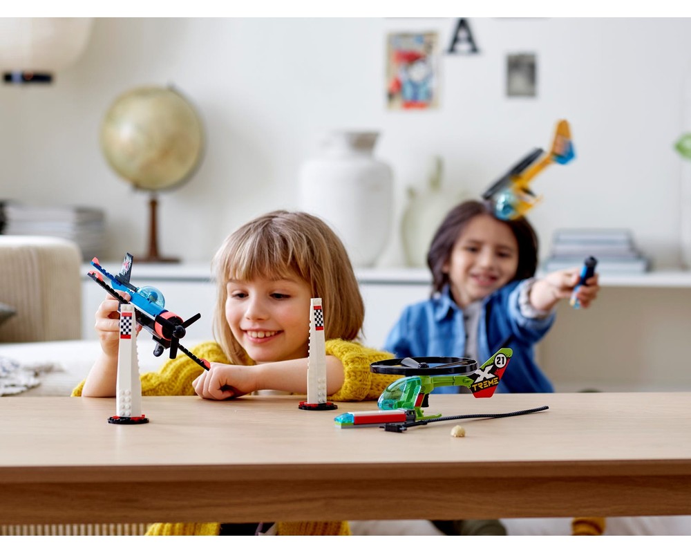 LEGO Set 60260-1 Air Race (2020 City > Airport) | Rebrickable - Build ...
