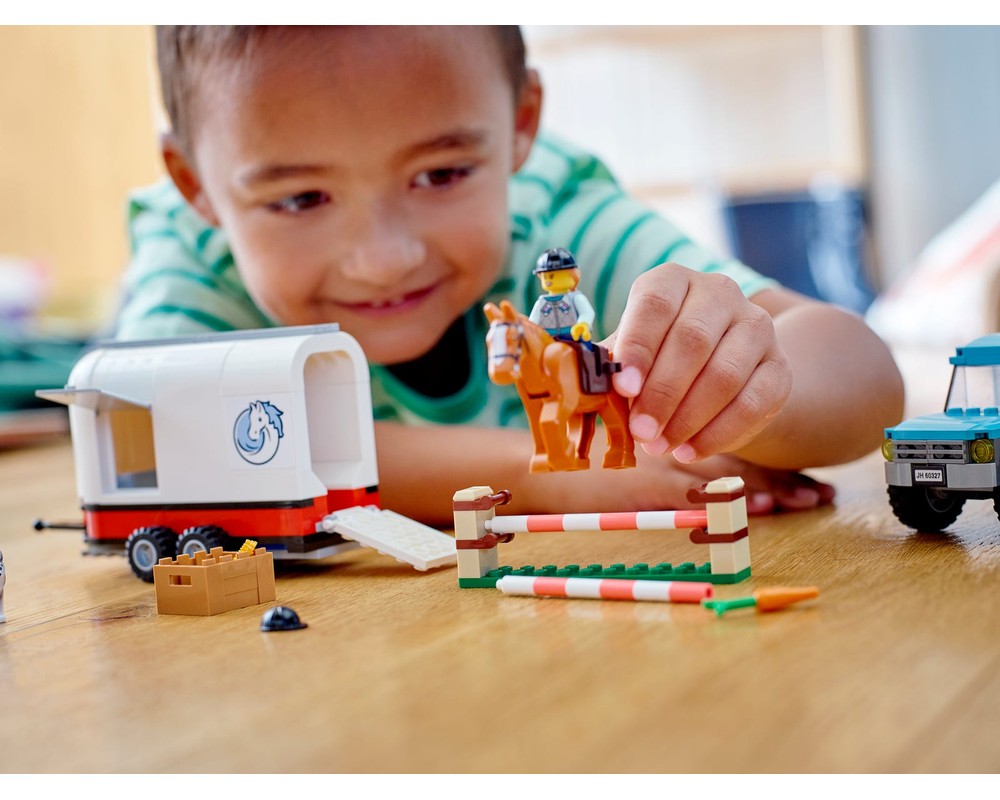 LEGO Set 60327-1 Horse Transporter (2022 City) | Rebrickable - Build ...