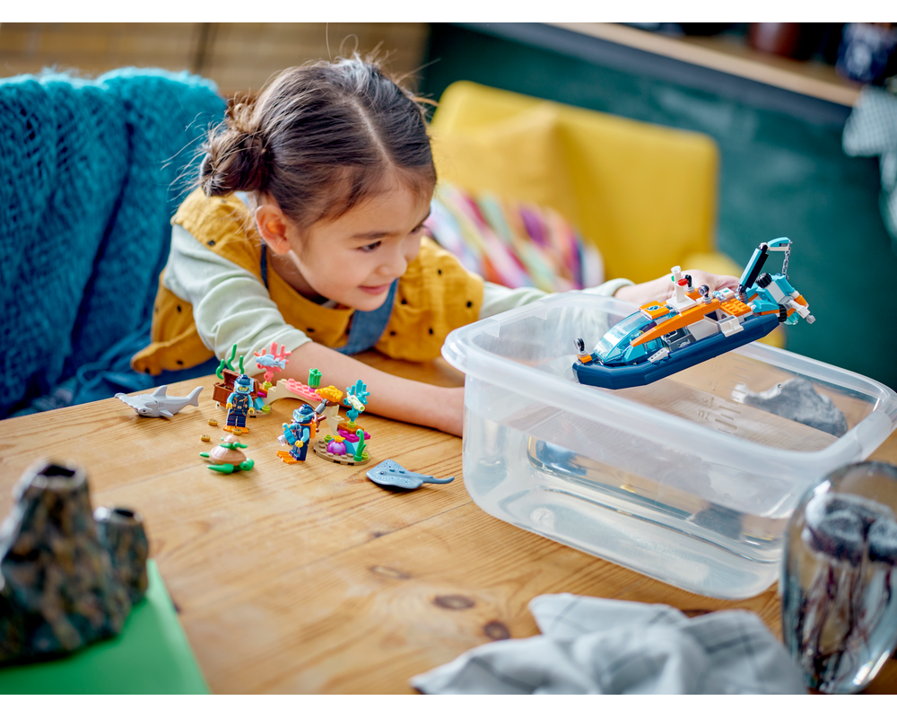 LEGO Set 60377-1 Explorer Diving Boat (2023 City) | Rebrickable - Build ...