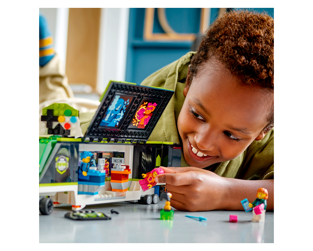 LEGO Set 60388-1 Gaming Tournament Truck (2023 City) | Rebrickable ...