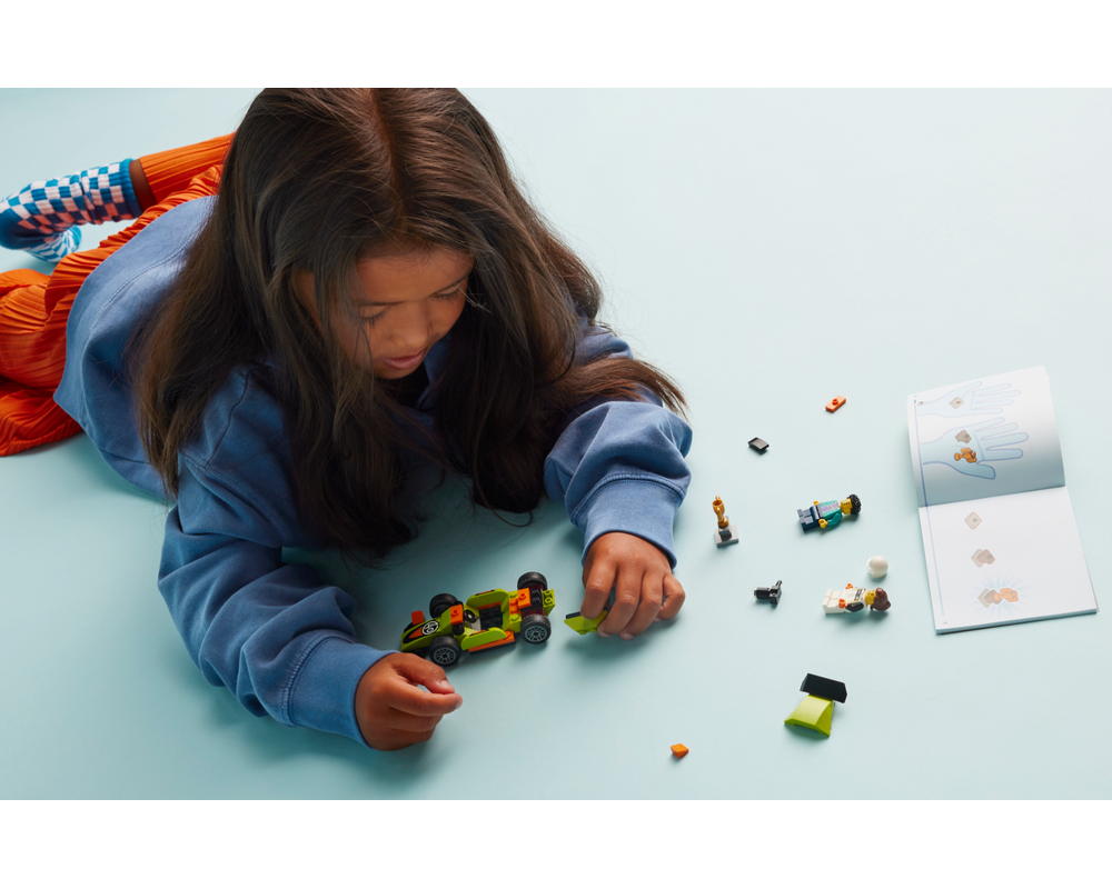 LEGO Set 60399-1 Green Race Car (2024 City) | Rebrickable - Build with LEGO