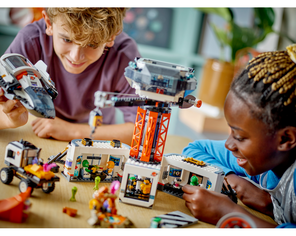 LEGO Set 60434-1 Space Base and Rocket Launchpad (2024 City ...