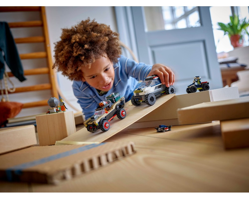 LEGO Set 60449-1 Off-Road Police Car Chase (2025 City) | Rebrickable ...