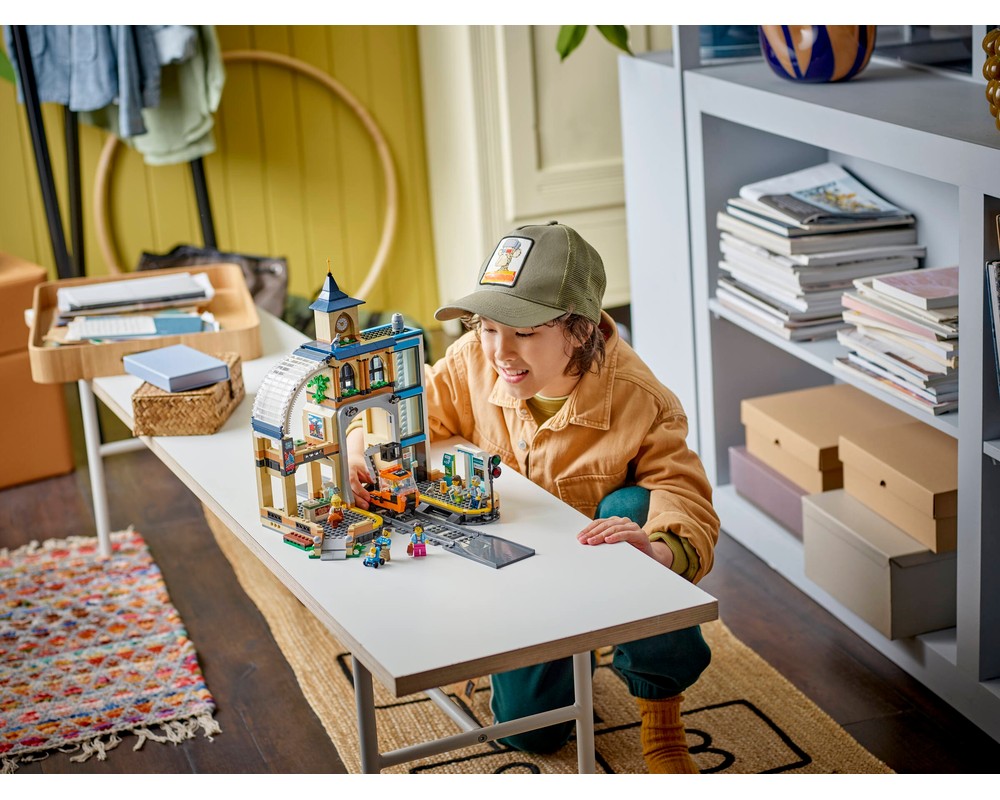 LEGO Set 60469-1 Central Train Station (2025 City > Trains ...