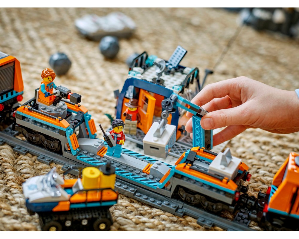 LEGO Set 60470-1 Explorers' Arctic Polar Express Train (2025 City ...