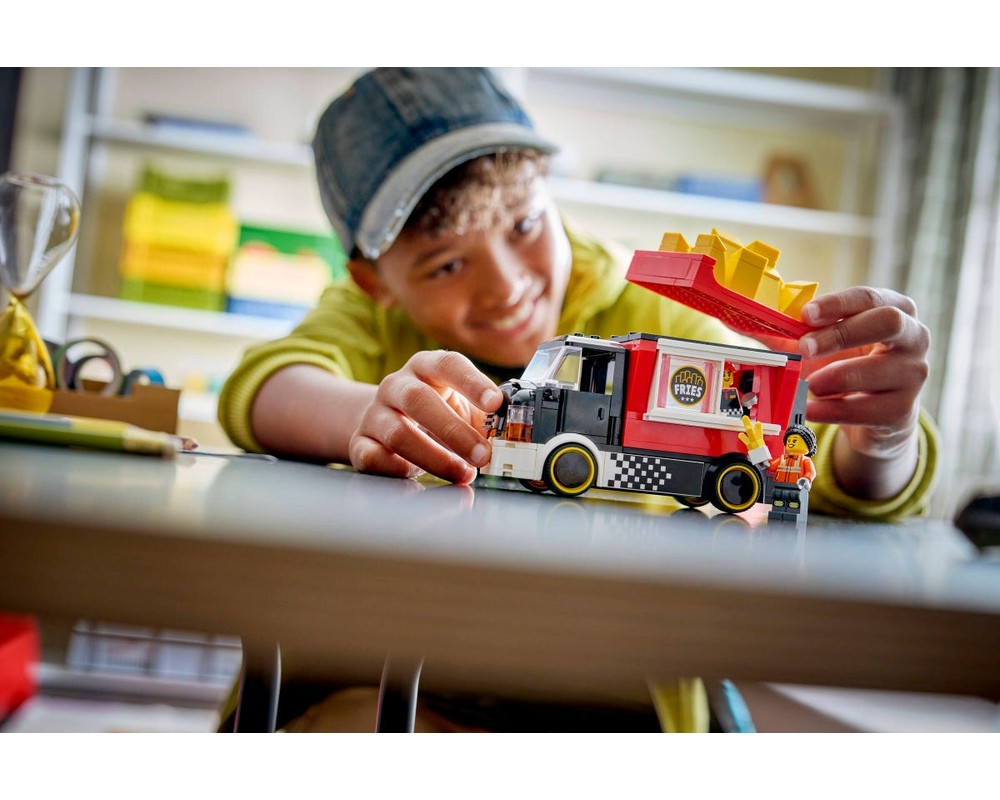 LEGO Set 60488-1 Fries Food Truck (2026 City) | Rebrickable - Build ...