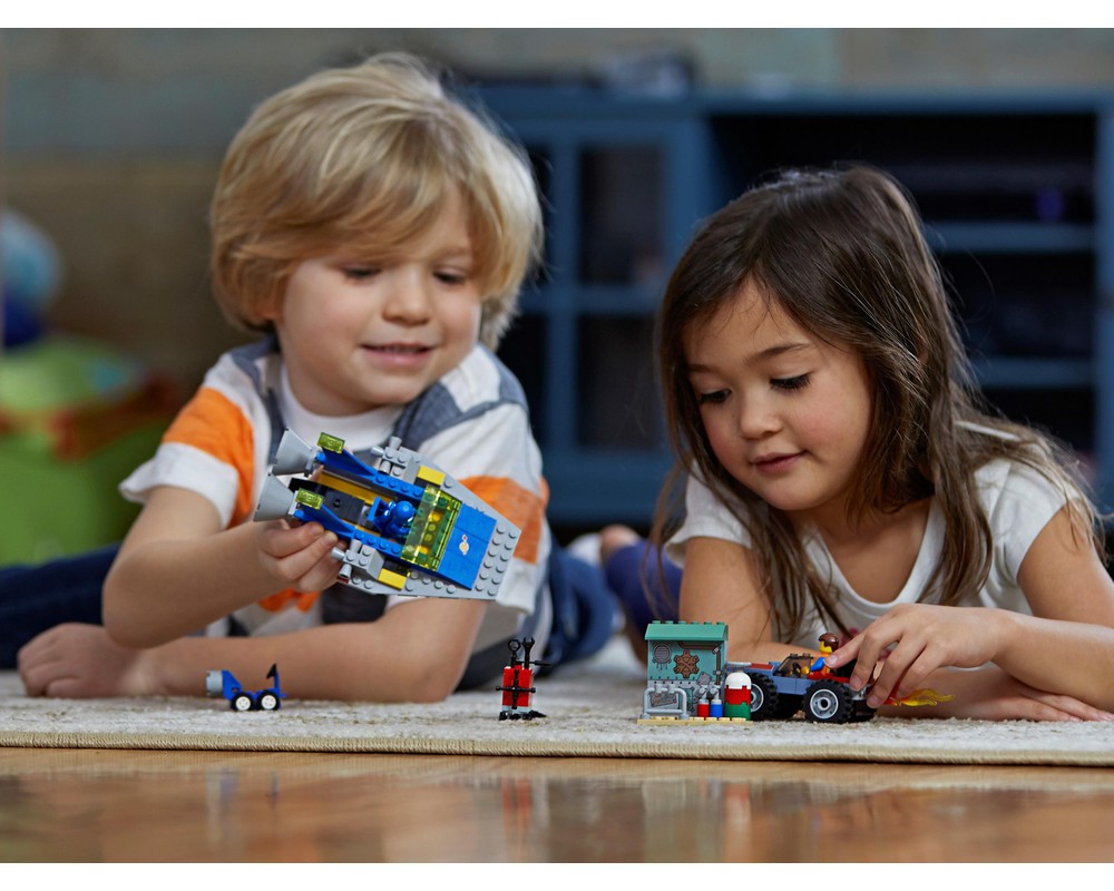 LEGO Set 70821-1 Emmet and Benny's 'Build and Fix' Workshop! (2019 The ...