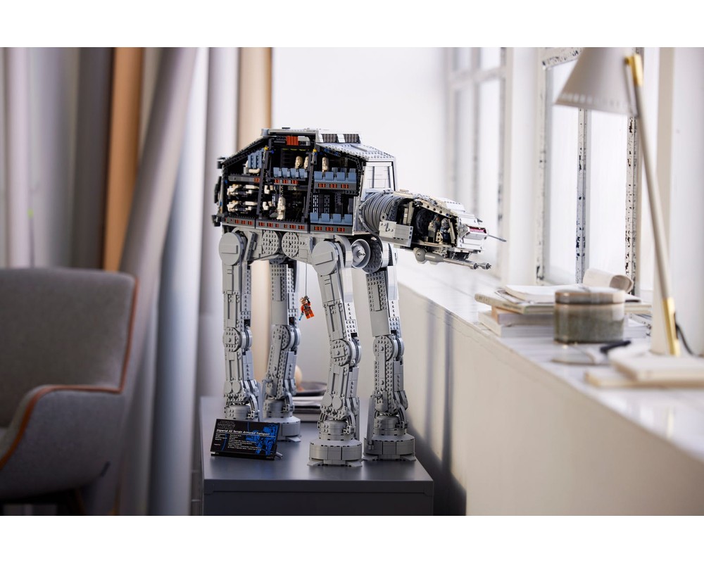 LEGO Set 75313-1 AT-AT (2021 Star Wars > Ultimate Collector Series ...