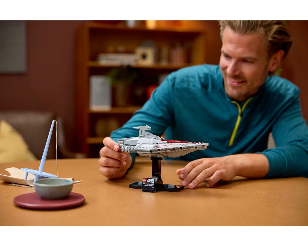 LEGO Set 75404-1 Acclamator-Class Assault Ship (2025 Star Wars ...